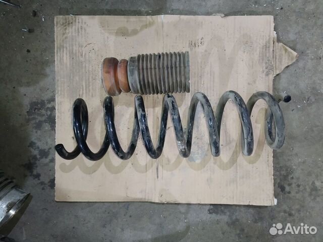 Пружина переднего амортизатора BMW F02 купить в Москве BMW 31336856437 ...